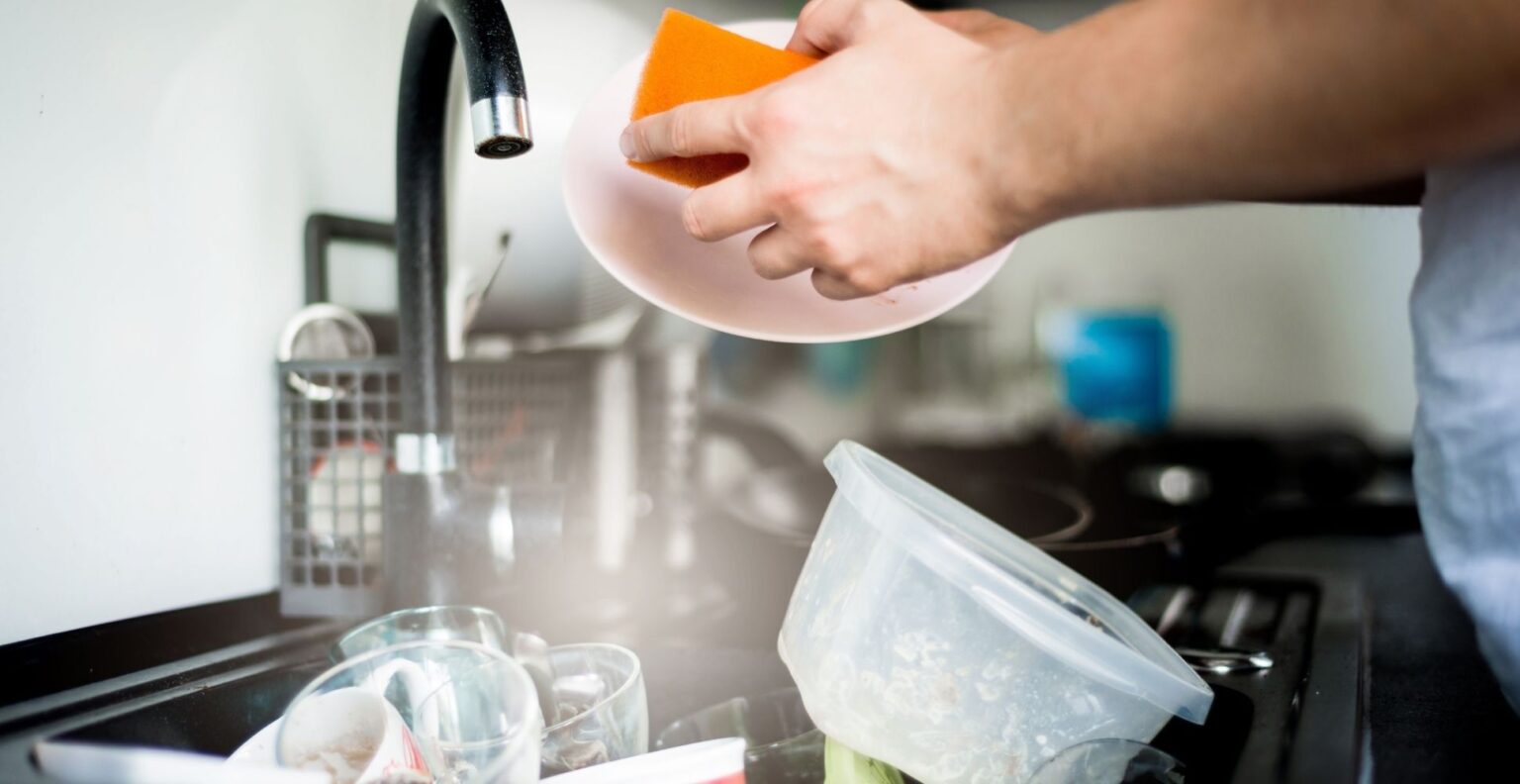 5 Best Washing Up Caddies UK (2024 Review) | Spruce Up!