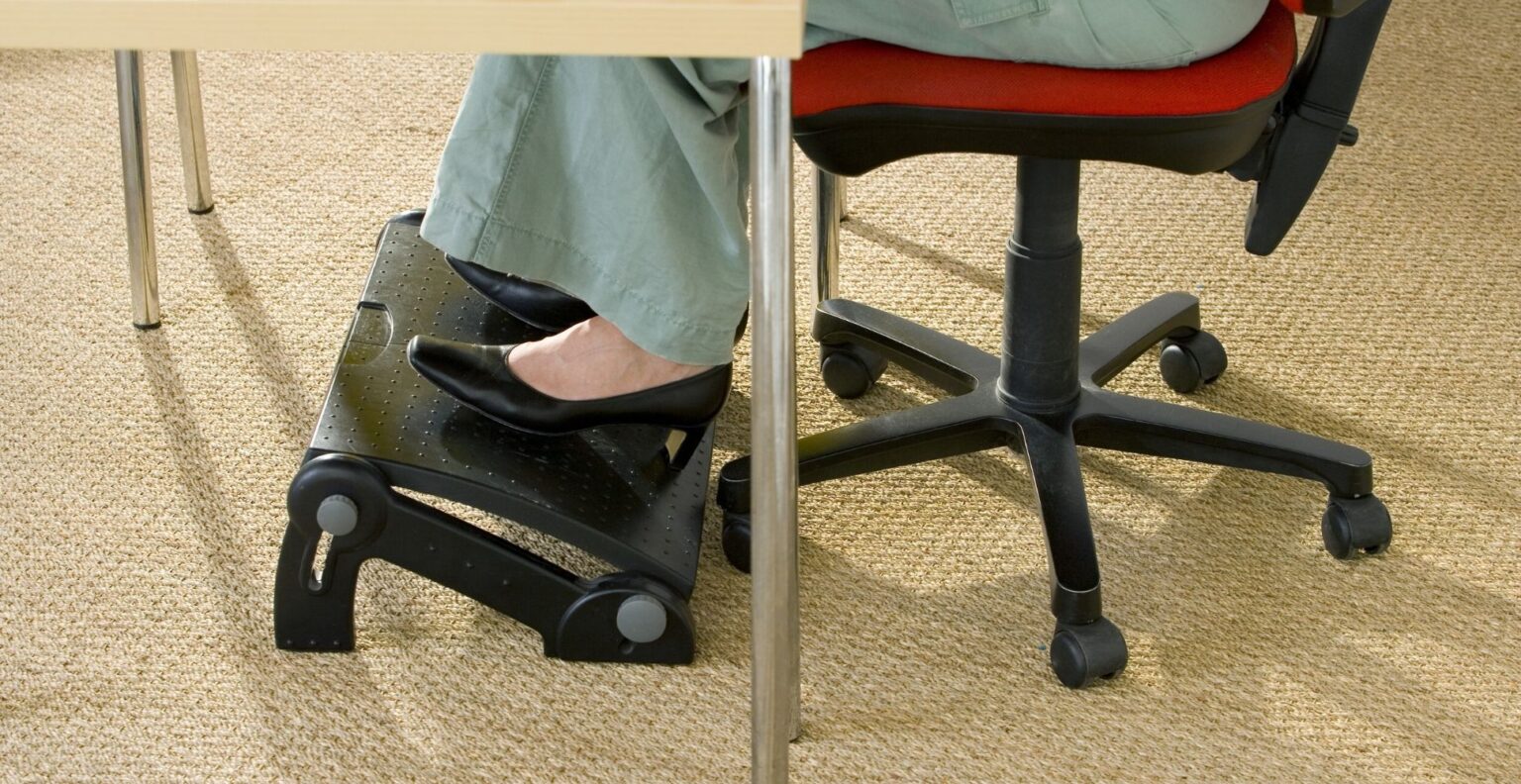 5 Best Under Desk Foot Rests UK (2026 Review)