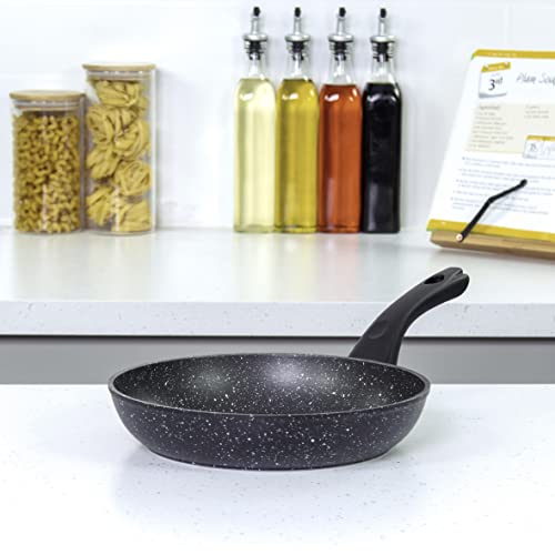 5 Best Non Stick Frying Pans UK (2026 Review) | Spruce Up!