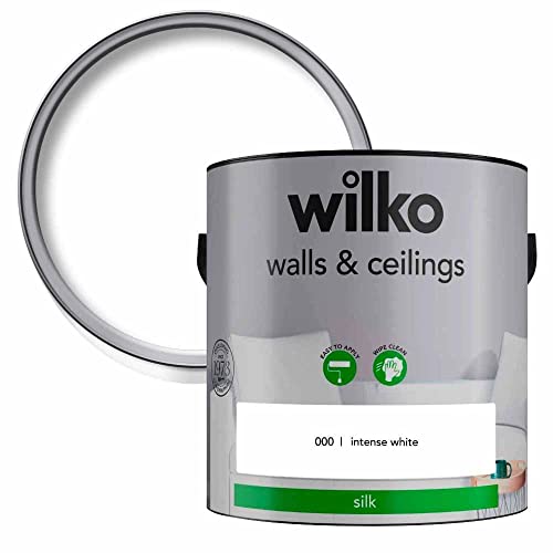 5 Best White Matt Emulsion UK (2024 Review) | Spruce Up!